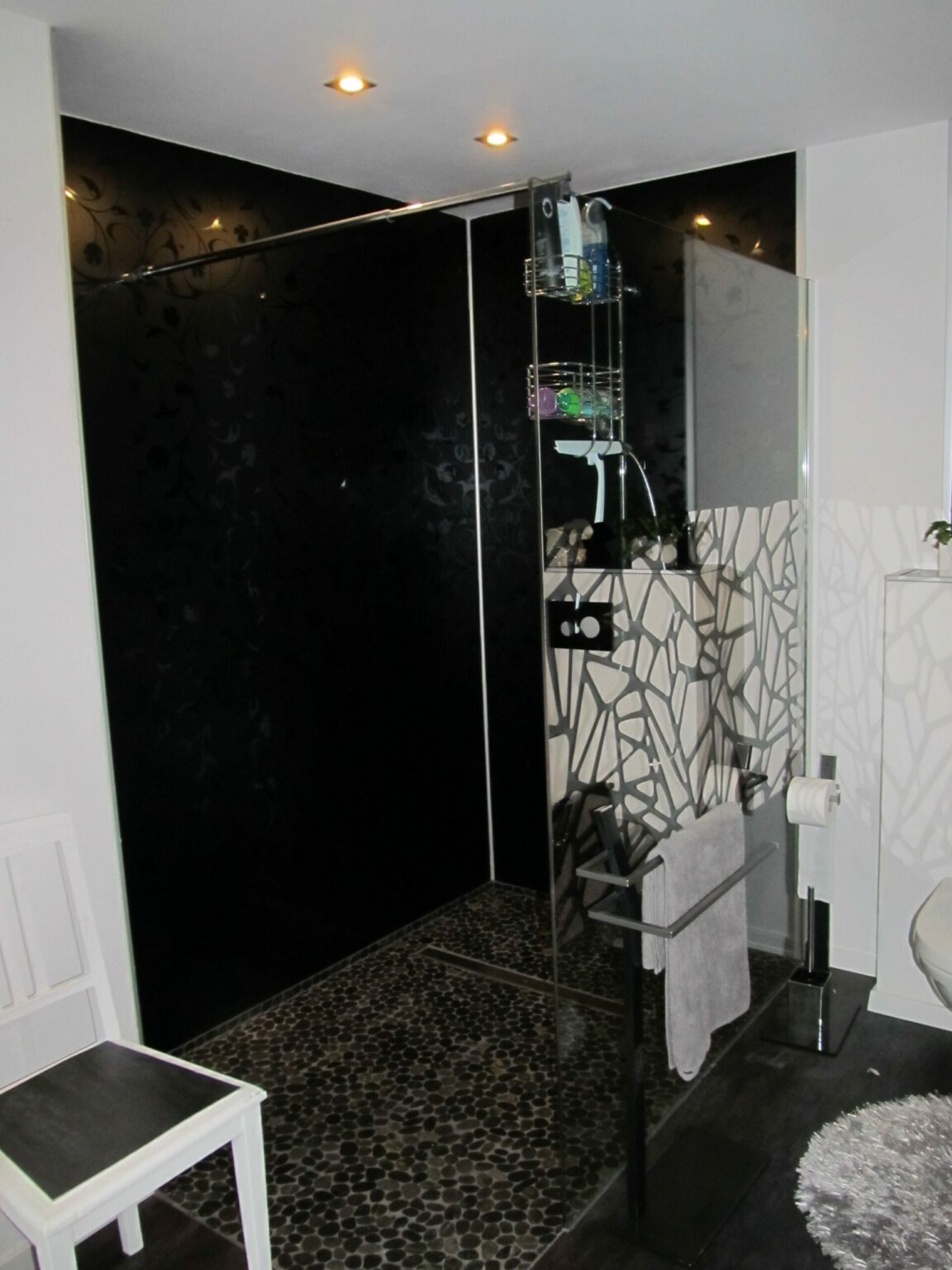 Respatex | Fugenlose & wasserdichte Wandverkleidung