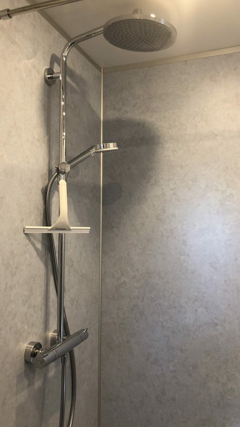 Respatex | Fugenlose & wasserdichte Wandverkleidung